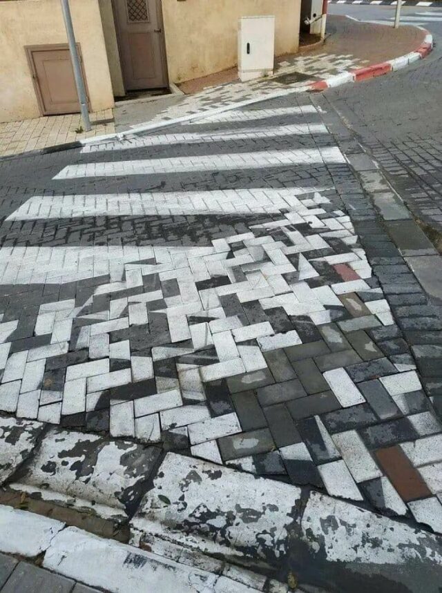 30 Horrendous Construction Screw-Ups That Will Leave You Confused ...