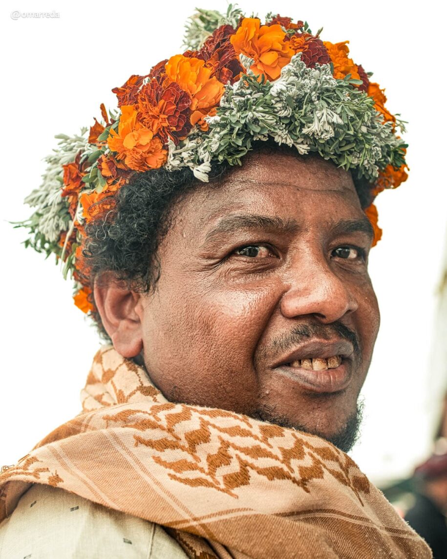 The Qahtan Tribe's Floral Headpiece: A 2,000-Year-Old Custom With ...