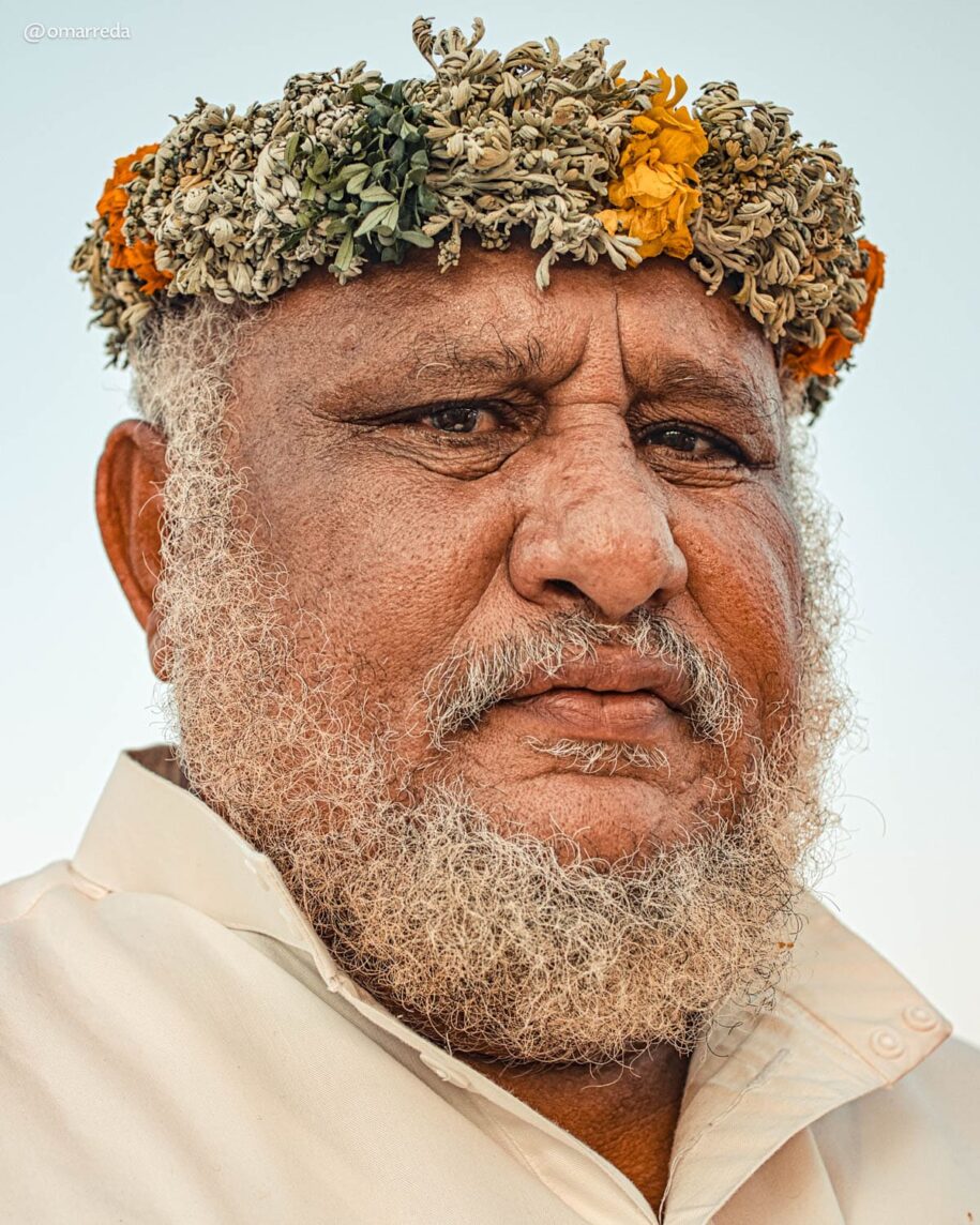 The Qahtan Tribe's Floral Headpiece: A 2,000-Year-Old Custom With ...