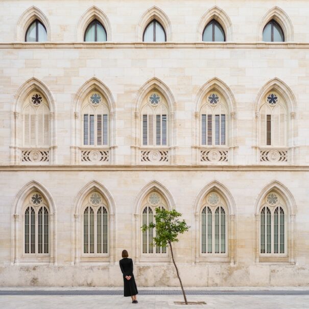 This Couple Captures Stunning Shots Blending Poses With Architecture ...