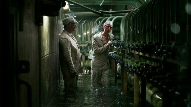 20 Non-Horror Movies That Most People Consider As More Terrifying Than ...