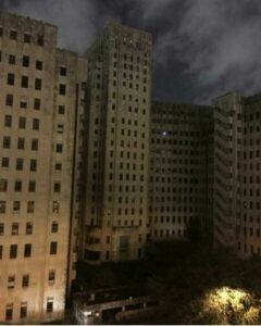 20 Bizarre Photos Of Liminal Spaces That Will Make You Do a Double Take ...