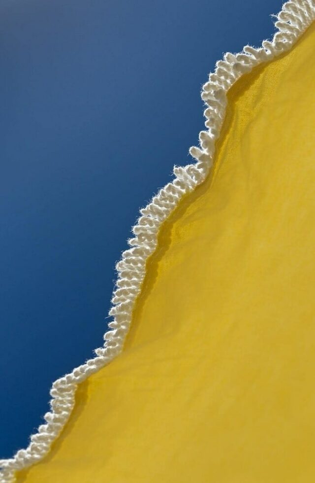 20 Minimalist Pics That Highlight The Simplicity And Beauty Of "Less Is ...