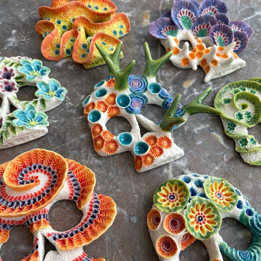 This Artist Strives To Show The Vibrancy And Texture Of Corals Through ...