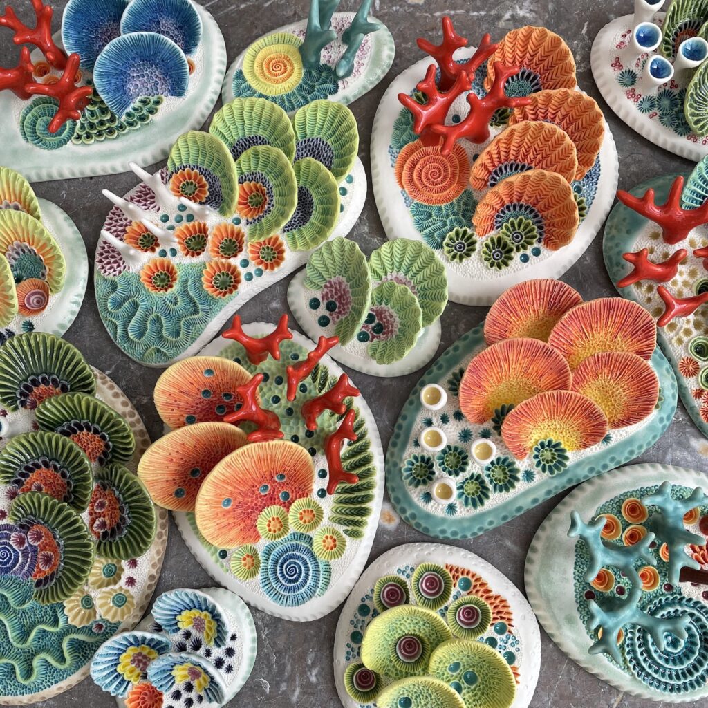 This Artist Strives To Show The Vibrancy And Texture Of Corals Through ...