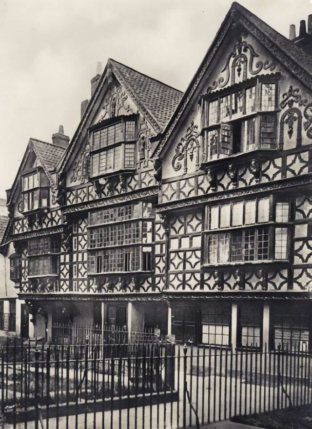 20 Vintage Photos Of Impressive Architectural Buildings That No Longer ...