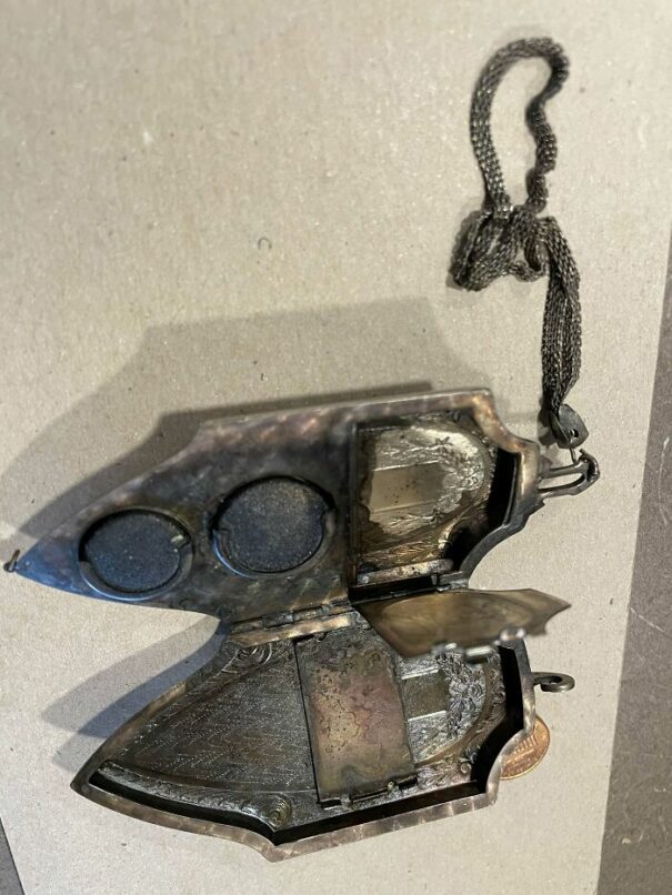 20 Strange-Looking Objects People Posted On This Online Group To Get An Explanation | DeMilked