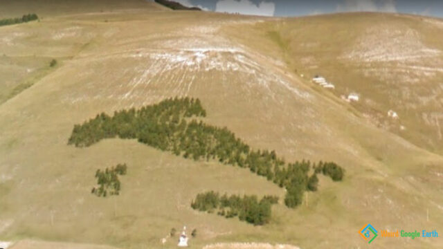 Twitter Account Shares “Weird Google Earth” Pics And Here Are 20 Of The ...
