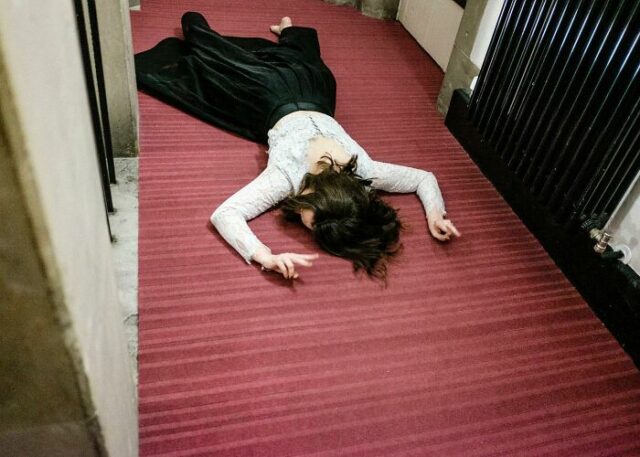 Wedding Photographer Shares 20 Unique Photos That Capture The Chaos Of ...