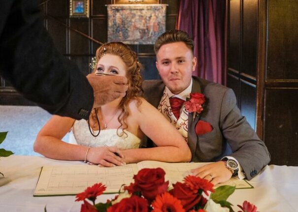 Wedding Photographer Shares 20 Unique Photos That Capture The Chaos Of ...