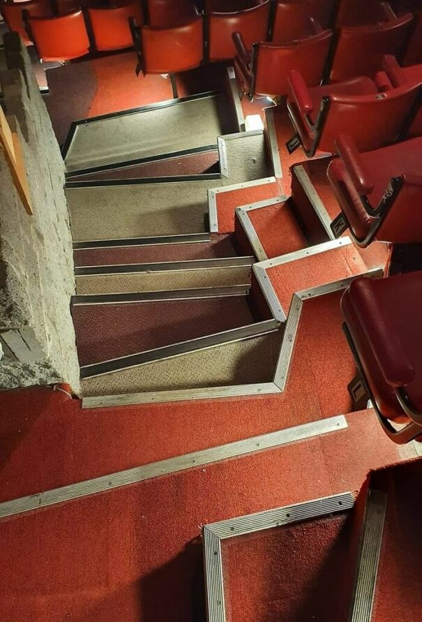 20 Staircase Photos That Require Users To Proceed With Caution | DeMilked
