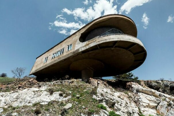 “Brutalist Buildings”: 20 Concrete Structures That Are Magnificently ...