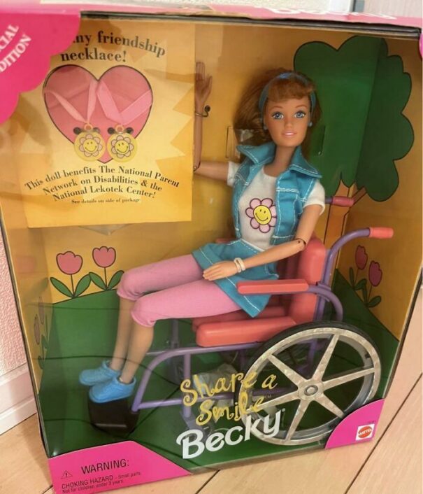 The Most Bizarre Barbies People Owned As Kids (20 Pics) | DeMilked
