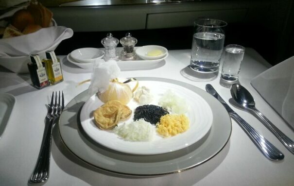 30 Self-Absorbed Wealthy People Caught In The Act Of Displaying Their ...