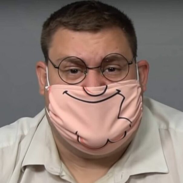 30 Totally ‘Blursed’ Photos That Don’t Provide Any Explanations | DeMilked