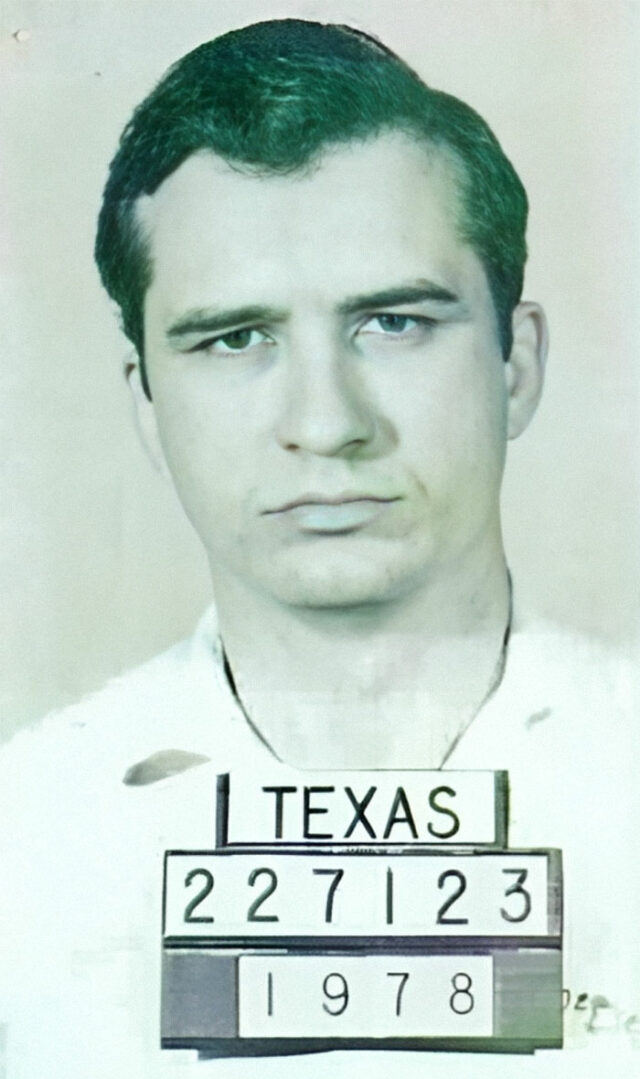 25 Disturbing Family Secrets Which People Only Found Out When They Grew ...