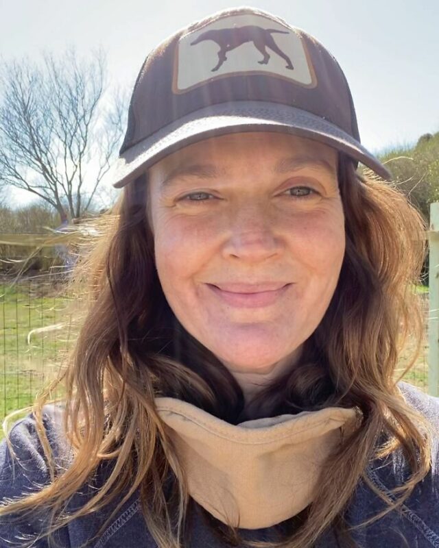 20 Stunning Photos Of Celebrities Embracing Their Natural Looks | DeMilked