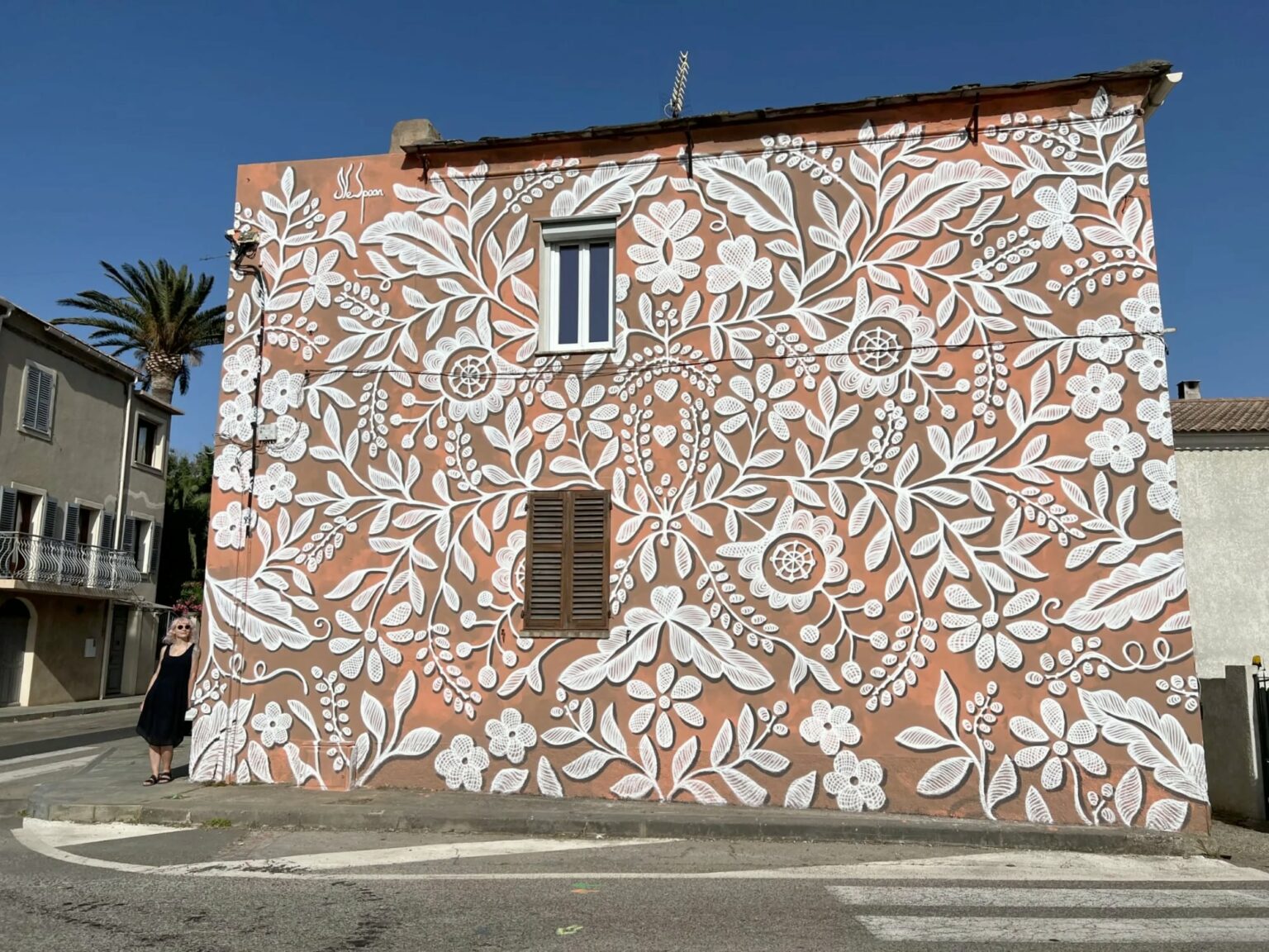 10 Stunning Lace Murals On Urban Canvas, Created By NeSpoon | DeMilked