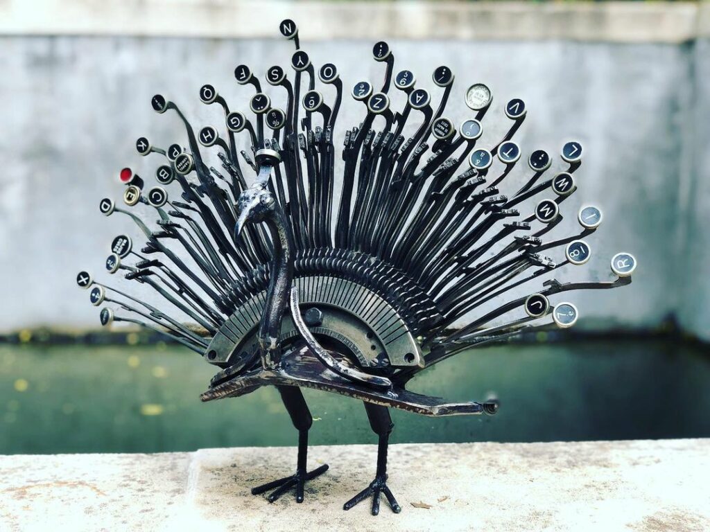 10 Times This Artist Created Stunning Sculptures From Recycled Metal ...