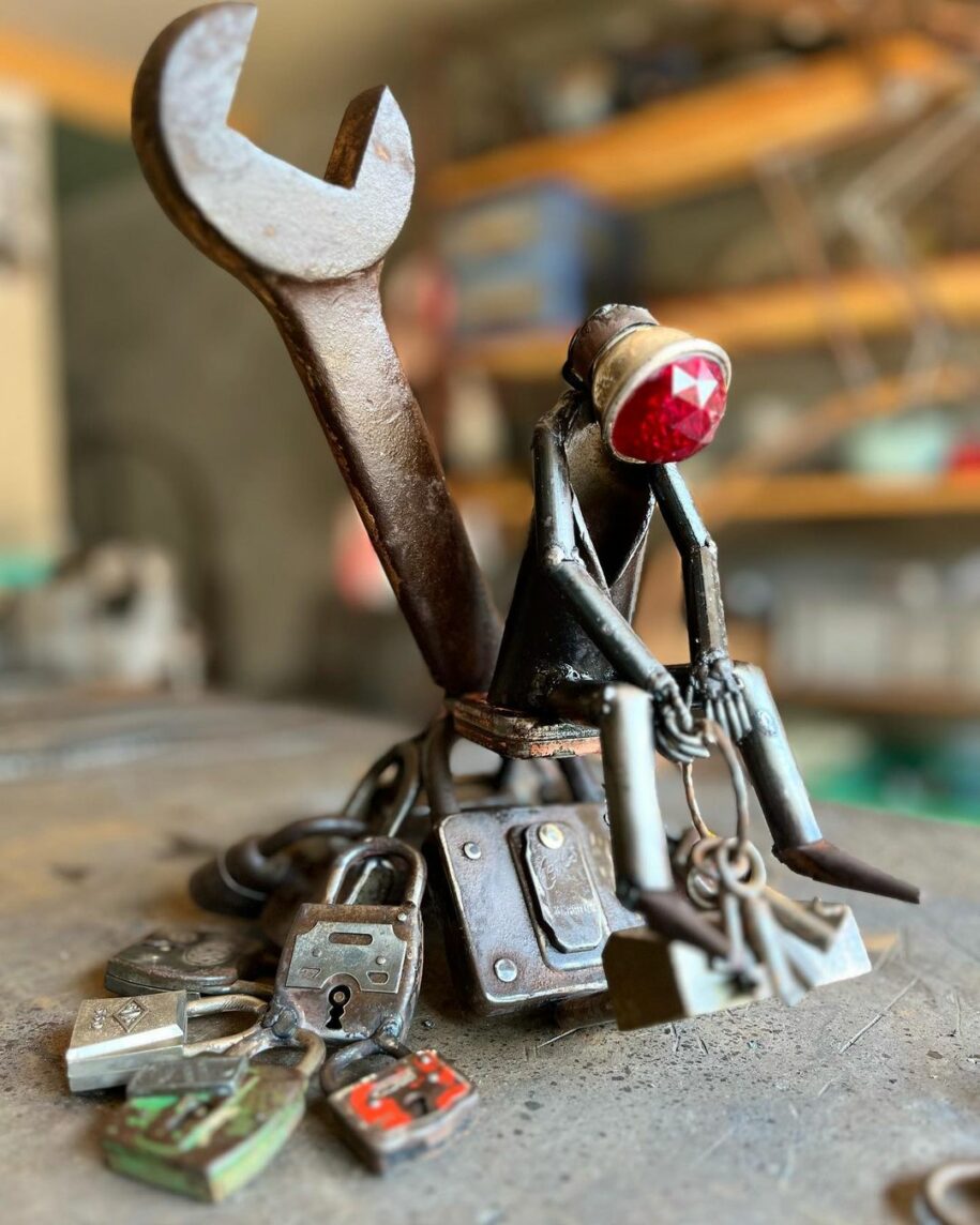 10 Times This Artist Created Stunning Sculptures From Recycled Metal ...