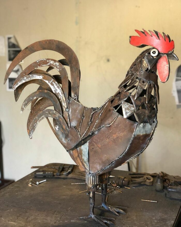 10 Times This Artist Created Stunning Sculptures From Recycled Metal ...
