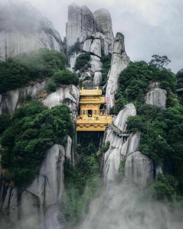 30 Unique Photos That Make You Think “Only In China” | DeMilked
