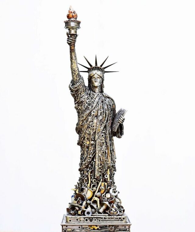 Artist Creates Sculptures Of Animals With Recycled Metals (20 Pics ...
