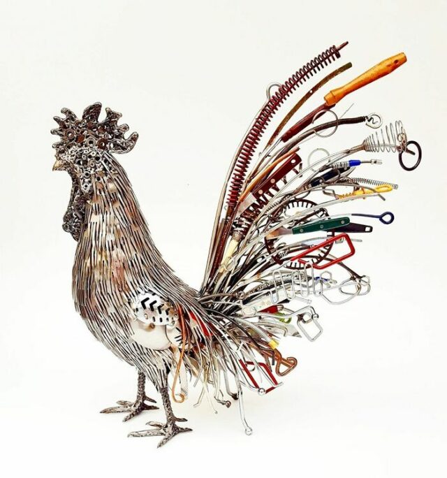 Artist Creates Sculptures Of Animals With Recycled Metals (20 Pics ...
