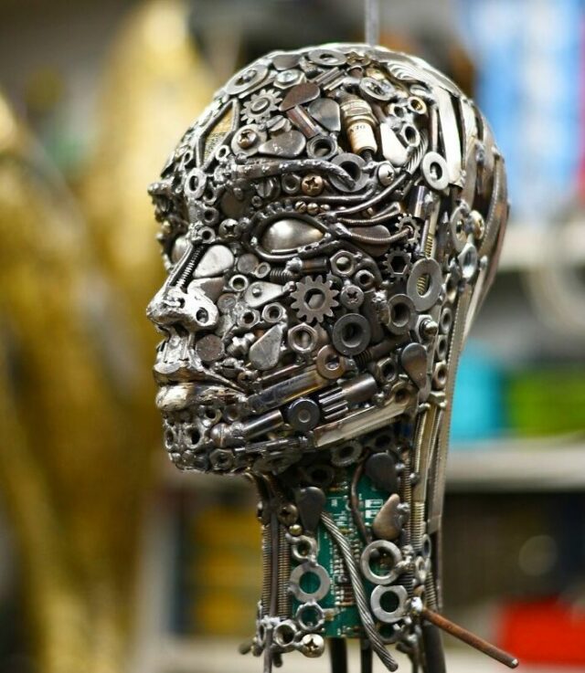 Artist Creates Sculptures Of Animals With Recycled Metals (20 Pics ...