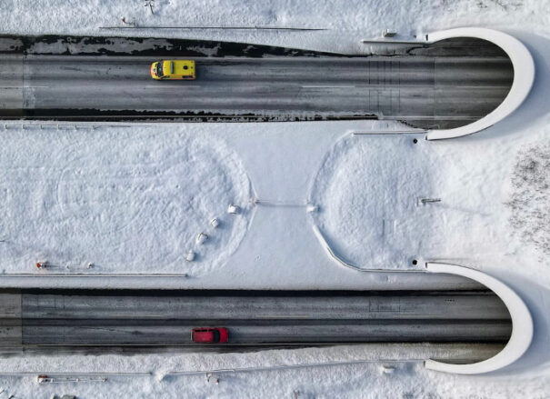 26 Ridiculous Conspiracy Theories People Actually Believe | DeMilked