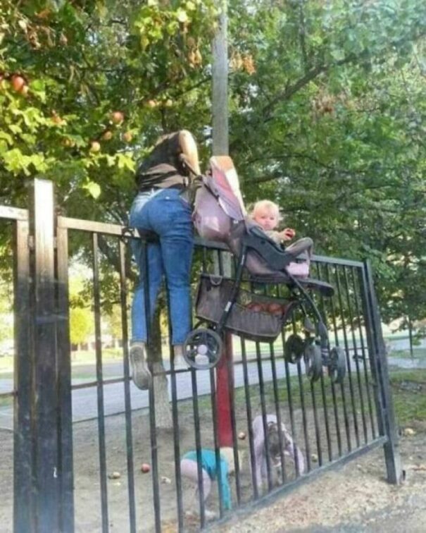 35 Funny And Weird Photos From The "Out Of Context 2.0" Facebook Page ...