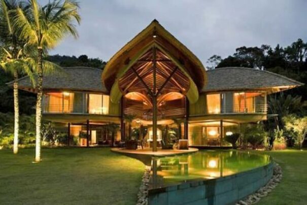 25 Strangest And Most Unique Homes Shared On This Group | DeMilked