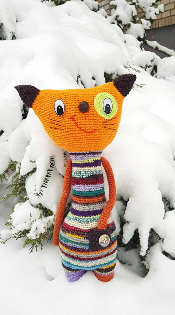 20 Times This Artist Turned Scrap Yarn Into Beautiful Toys | DeMilked