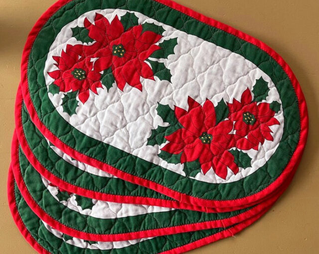 40 Nostalgic Pictures To Take You Back To Christmas In The ‘90s | DeMilked