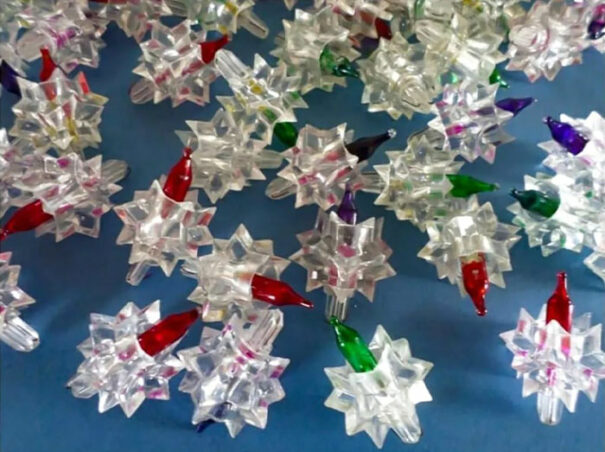 40 Nostalgic Pictures To Take You Back To Christmas In The ‘90s | DeMilked