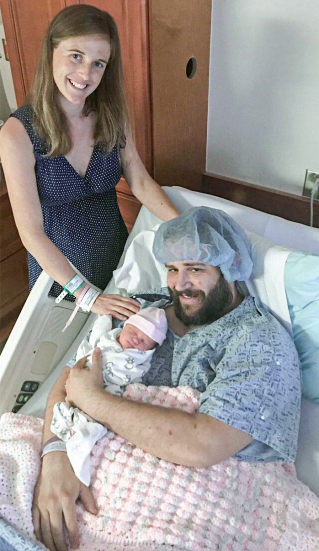 40 Awkward Family Pics That Are Too Hilarious | DeMilked
