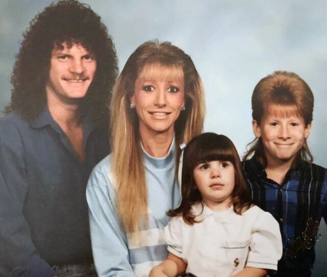 40 Awkward Family Pics That Are Too Hilarious | DeMilked