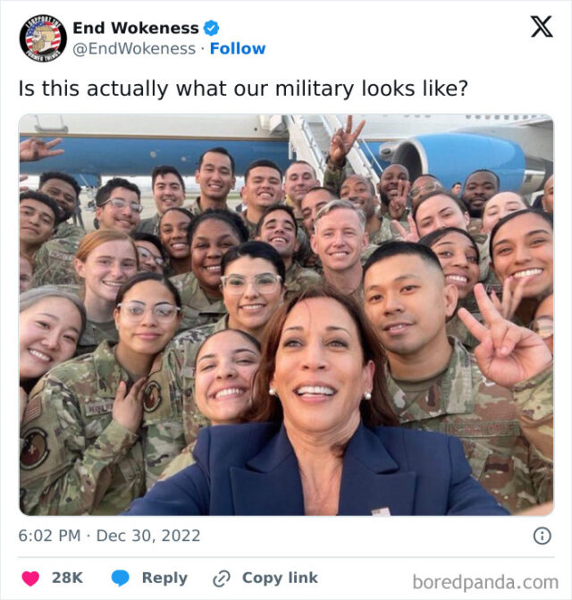 25 Examples Of Socially Awkward And Cringy 'Neckbeards' | DeMilked