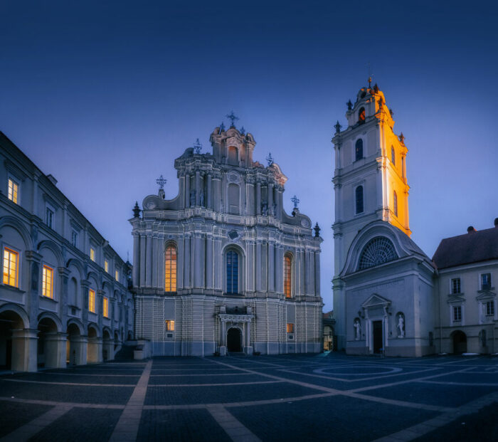 20 Mesmerizing Photos Of Vilnius Decorated For Its 700th Birthday ...