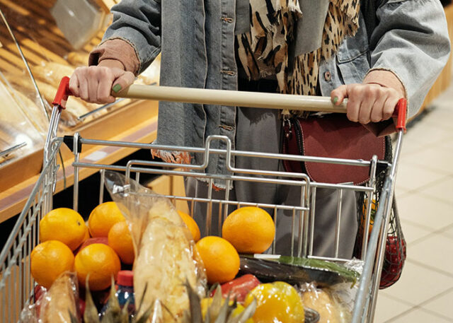 30 Uplifting Stories Of Women Supporting Other Women | DeMilked