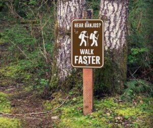 35 Of The Most Unusual And Hilarious Warning Signs Shared In This ...