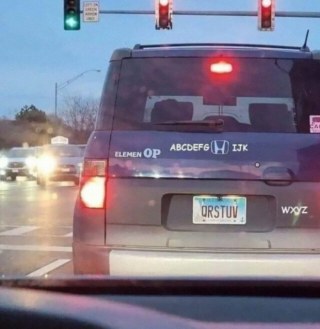 35 Of The Most Unusual And Hilarious Warning Signs Shared In This ...