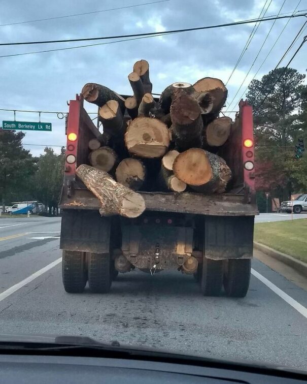 40 Of The Funniest Pics Of People Who Were “Idiots At Work” | DeMilked