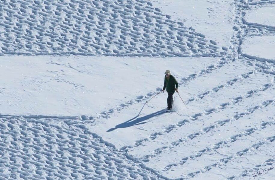 63-Years-Old Creates Snow Art By Walking Step By Step | DeMilked