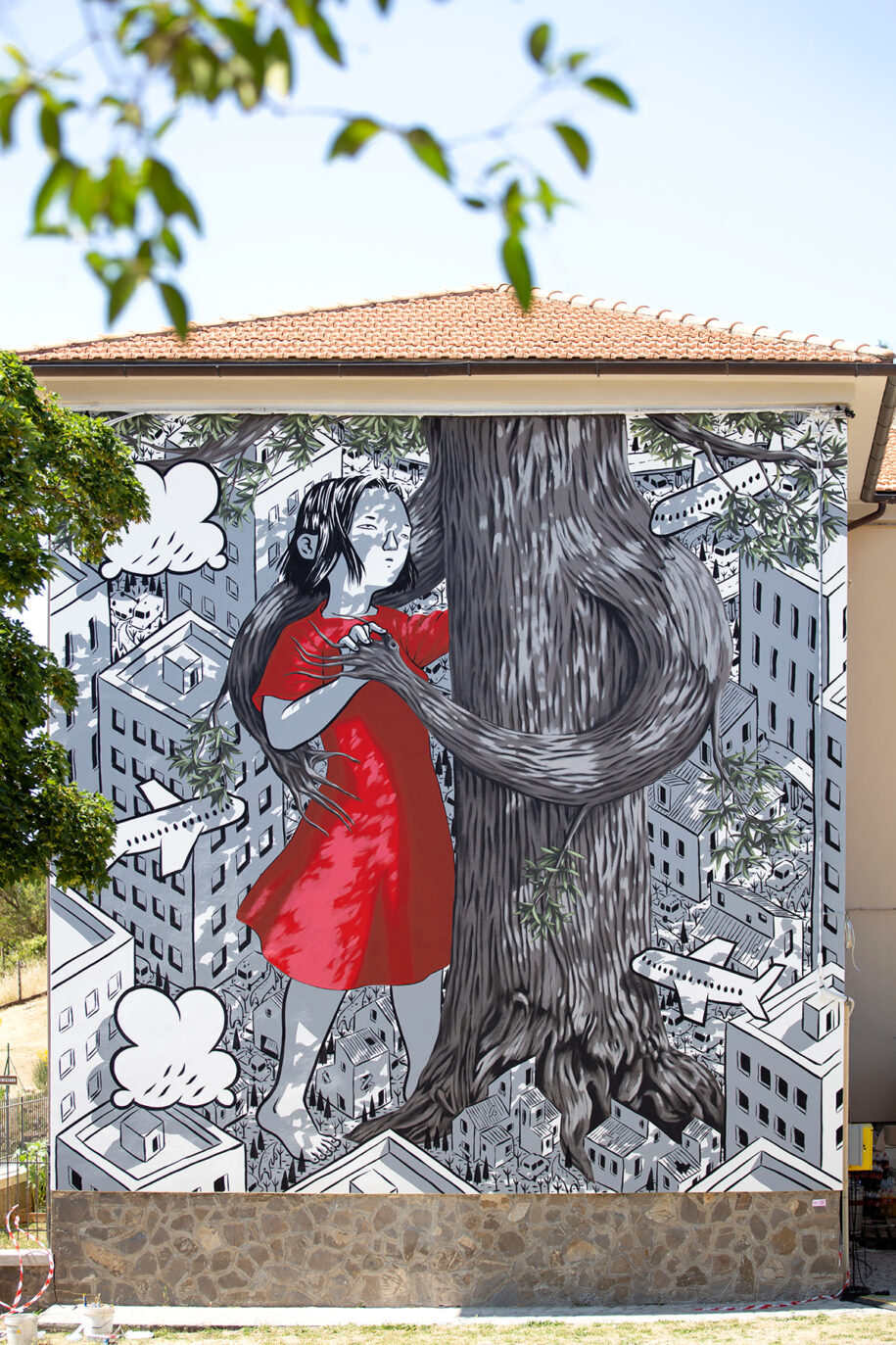 Artist Transforms Buildings Into Living Art By Painting Stunning Murals ...