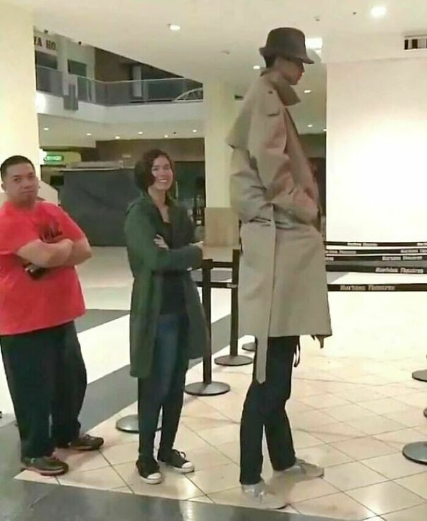 35 Random No-Context Pics Posted On This Facebook Page That Doesn't ...