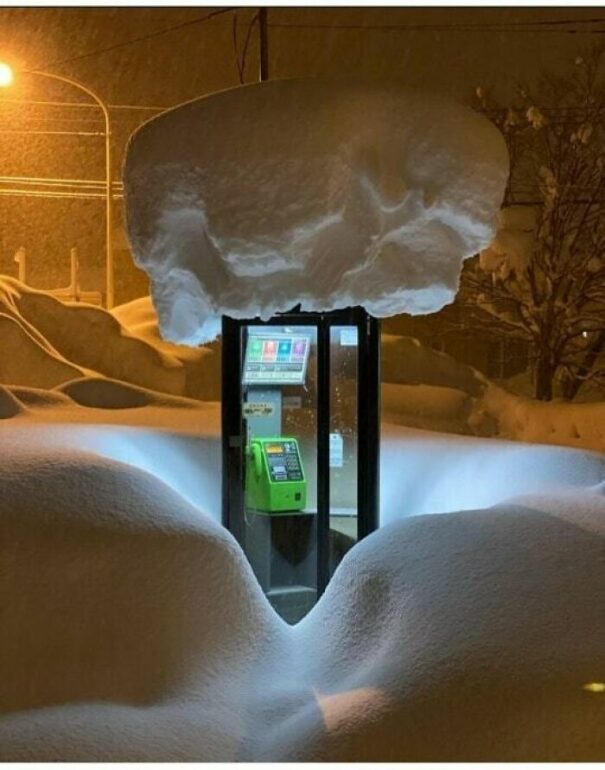 35 Random No-Context Pics Posted On This Facebook Page That Doesn't ...