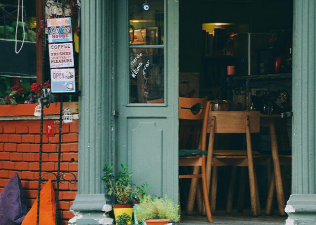 25 Common Rules People Continuously Break Because They Make No Sense ...