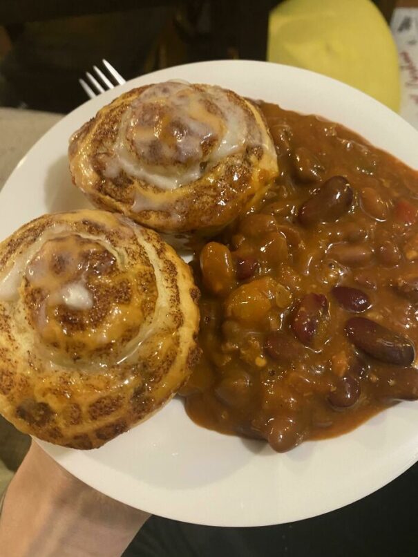 25 Bizarre Food Combinations People Swear By From Childhood | DeMilked