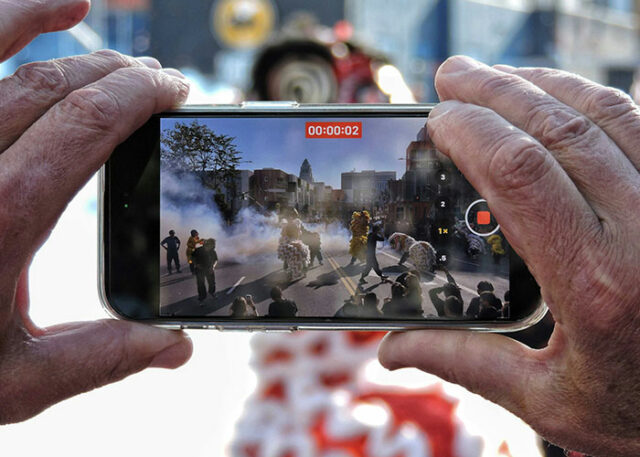 30 Modern-Day Socially Normal Things That Older Folk Find Disagreeable ...